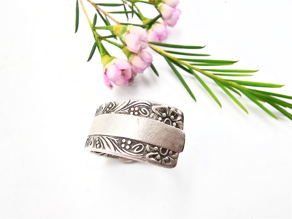 Double Flower Strip Vintage Spoon Ring - Hello Indigo Halo
